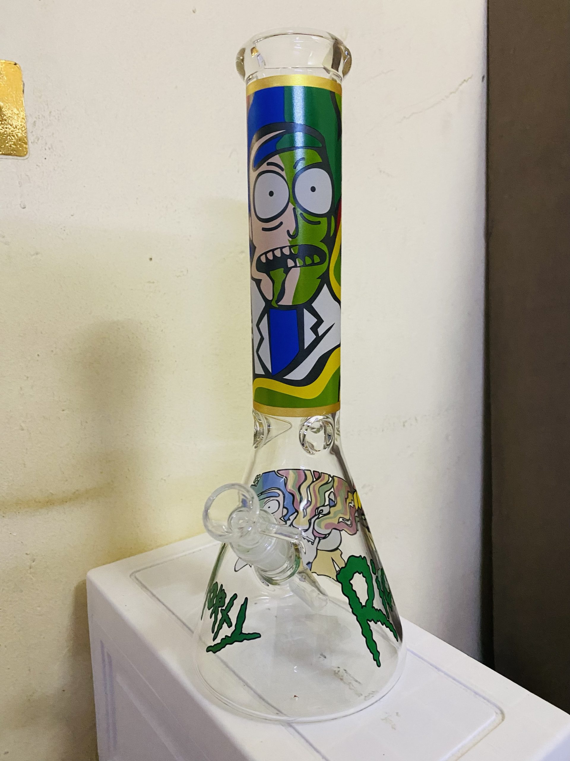 GLASS BONG RICK MORTY XL10 35CM – SLSHCO
